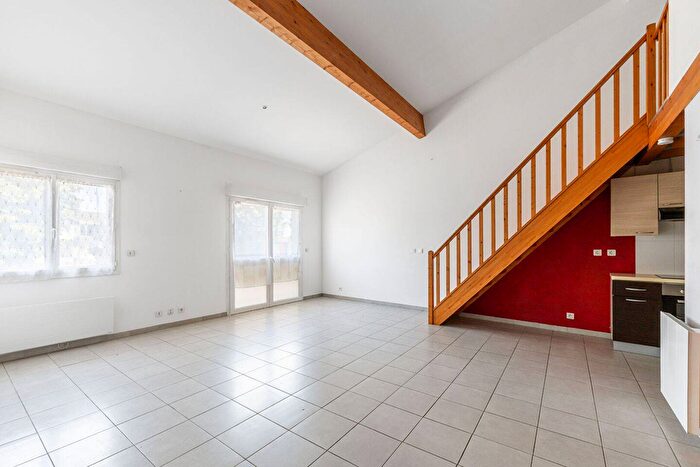 Croix de Leysotte-Chanteloiseau-Saint Bris, Villenave-d'Ornon - Appartement 3 pièces à louer