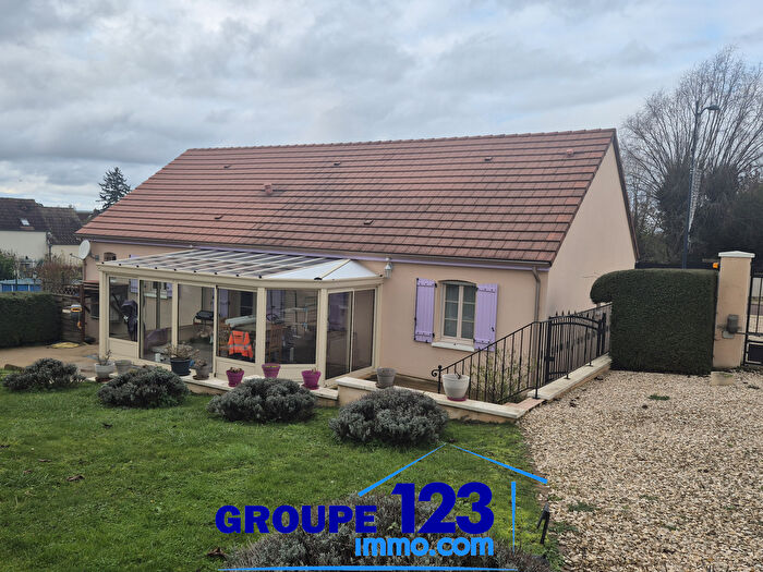 Maison à vendre - Chemilly-sur-Yonne - 4 pièces - 3 chambres