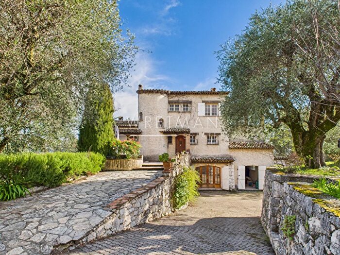 Maison à vendre - La Gaude - 7 pièces - 5 chambres