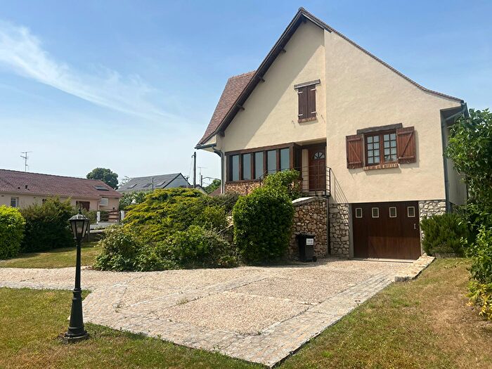 Maison 6 pièces à Saint-Chéron, à vendre