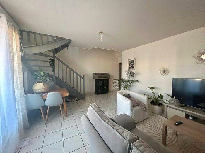 Appartement 4 pièces à Ouest, Chécy, à louer