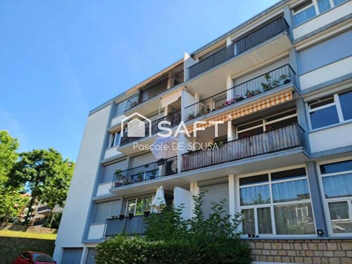Rueil-Malmaison, Mazurieres : Appartement 4 pièces à vendre
