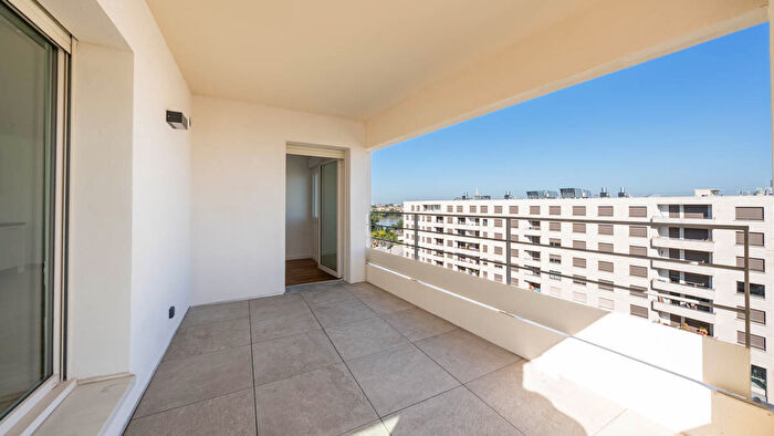 Appartement à louer - Bordeaux, La Bastide - 4 pièces - 3 chambres