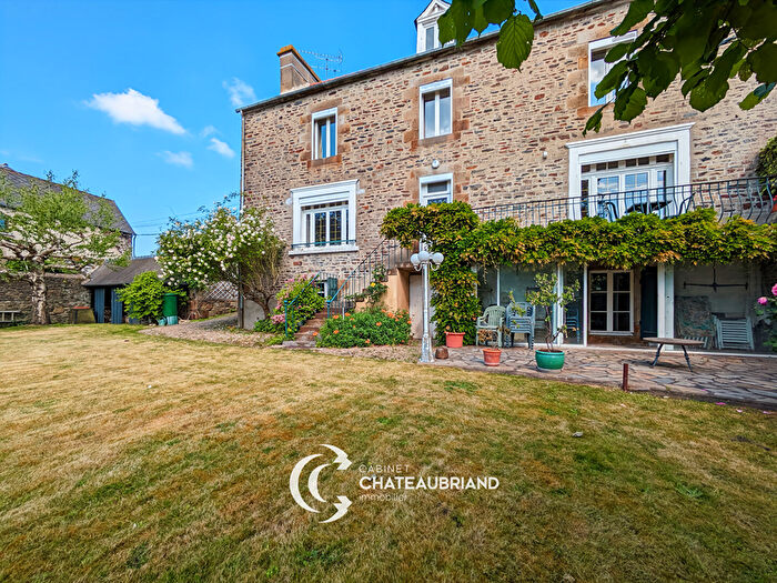 Maison à vendre - Dol-de-Bretagne - 7 pièces - 3 chambres