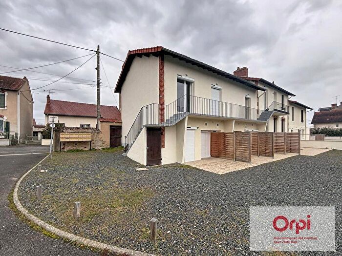 Appartement à louer - La Caserne-Les Guineberts, Montluçon - 1 pièce