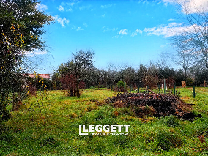 Maison à vendre - Champagne-Mouton - 5 pièces - 2 chambres