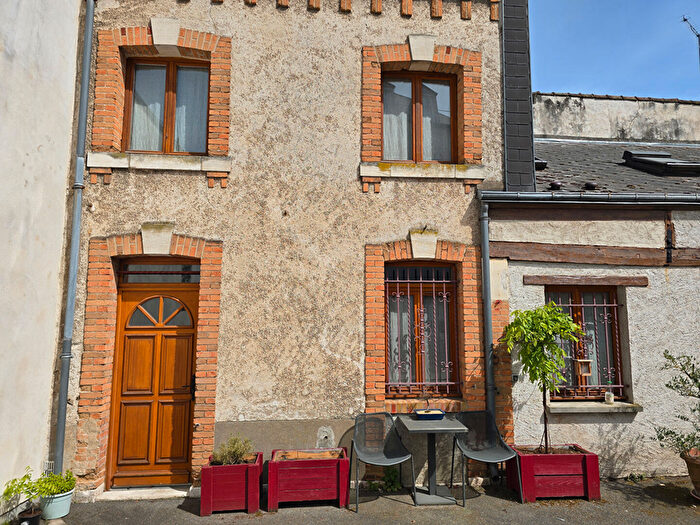 Maison 4 pièces à Orléans, Bannier, République, à vendre