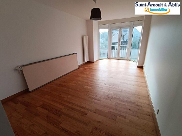 Est, Saint-Arnoult-en-Yvelines - Appartement 3 pièces à louer