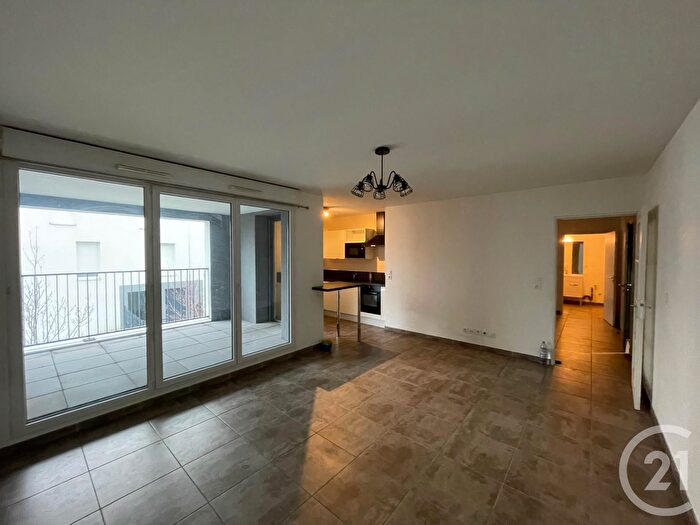 Appartement à louer - Vénissieux - 3 pièces - 2 chambres