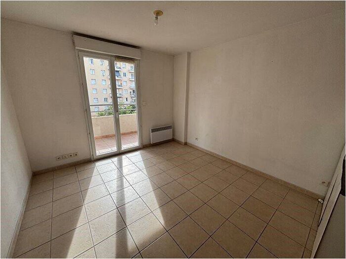 Appartement à louer - Centre Ville-Stalingrad, Alès - 2 pièces - 1 chambre