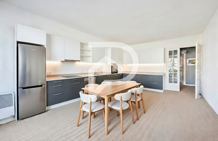 Appartement à vendre - Issy-les-Moulineaux, Les Iles, La Ferme - 4 pièces - 3 chambres