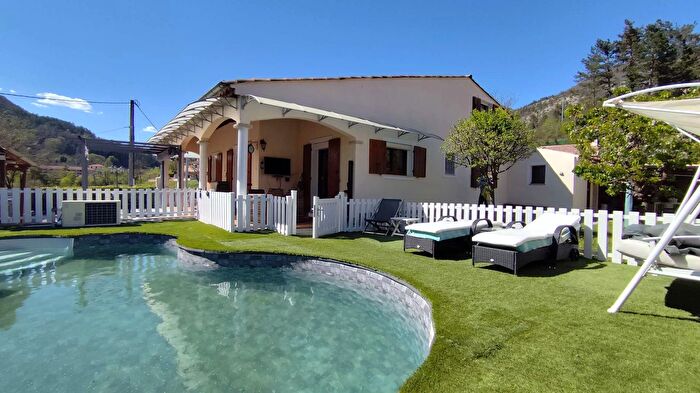 Maison 4 pièces à vendre à Puget-Théniers