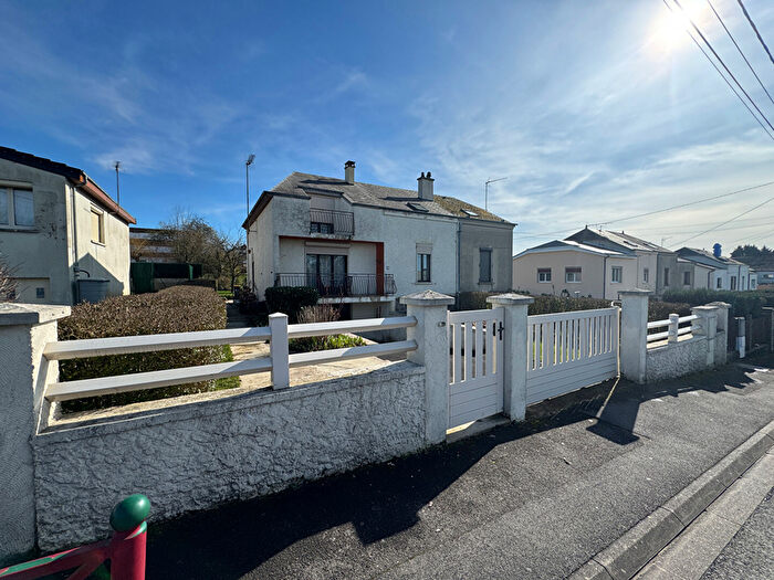 Maison à vendre - Villers-Semeuse - 6 pièces - 4 chambres