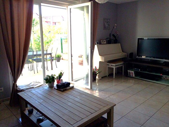 Grand-Large, Meyzieu - Appartement 3 pièces à louer