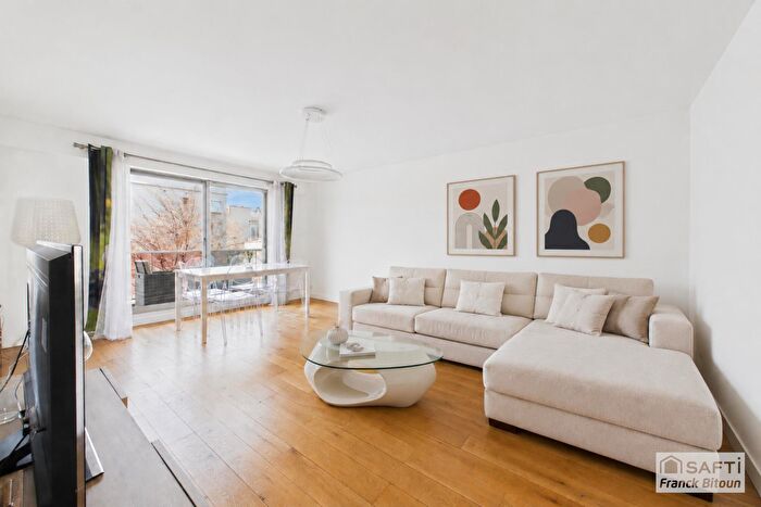 Levallois-Perret, Front de Neuilly : Appartement 4 pièces à vendre