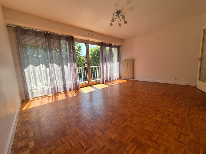 Appartement à louer - Mâcon, Mâcon Nord - 4 pièces - 3 chambres