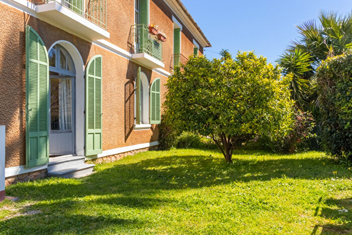Appartement 4 pièces à vendre à Hyères, Centre-ville