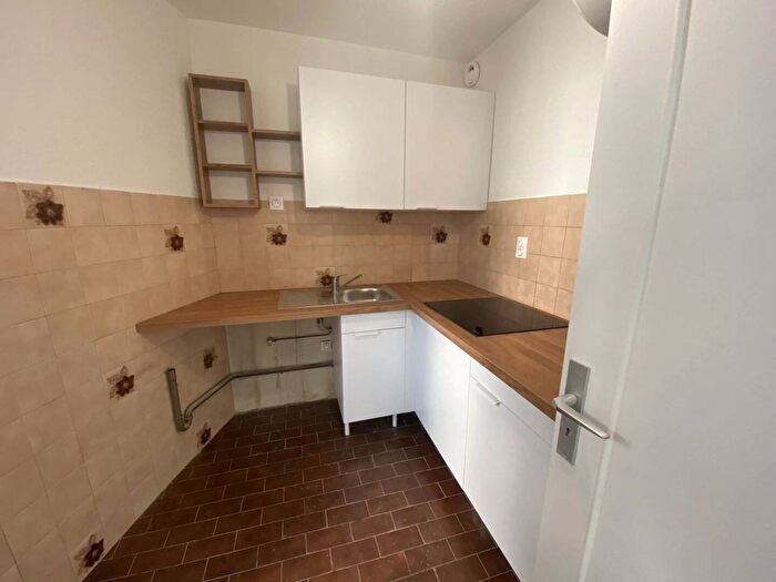 Appartement à louer - Saint Sylvestre, Nice - 2 pièces - 1 chambre