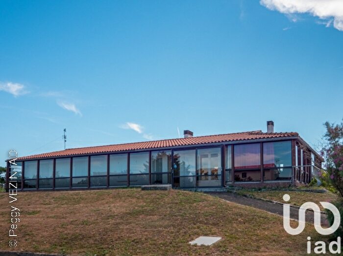 Maison à vendre - LHoumeau - 10 pièces - 6 chambres