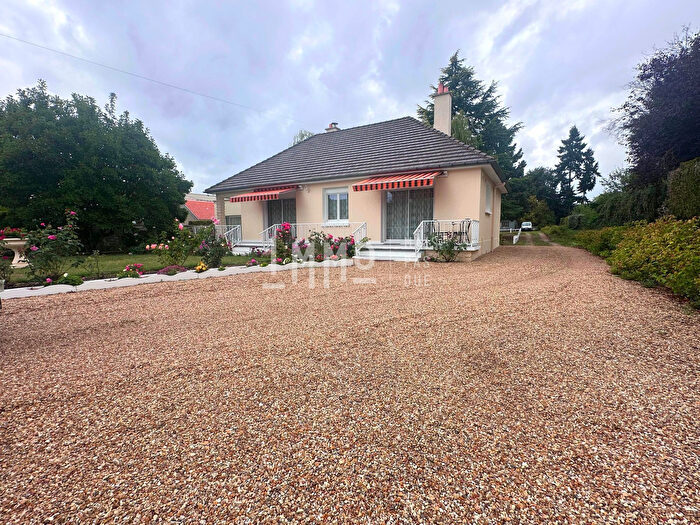 Maison à vendre - Château-du-Loir - 4 pièces - 3 chambres