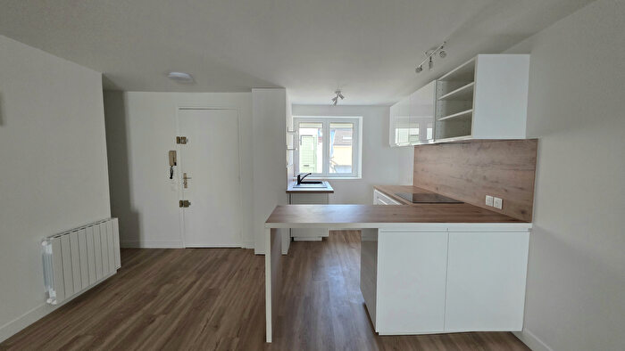 Appartement 2 pièces à louer à Rueil-Malmaison, Coeur de Ville