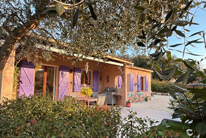 Maison à vendre - Seillans - 4 pièces - 3 chambres