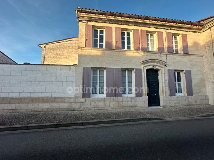 Maison à vendre - Saint-Romain-la-Virvée - 6 pièces - 4 chambres
