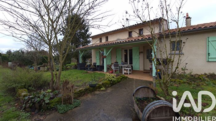 Maison à vendre - Saint-Seurin-de-Prats - 6 pièces - 5 chambres