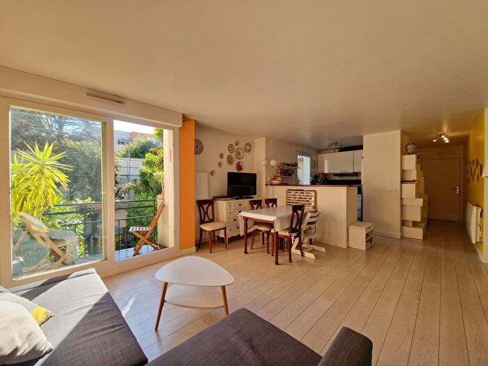 Appartement 3 pièces à Asnières-sur-Seine, Centre-ville, à vendre