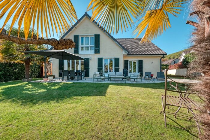 Maison 7 pièces à Chevreuse, à vendre