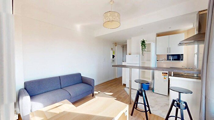 Appartement à louer - Juillet Zola, Alfortville - 3 pièces - 2 chambres