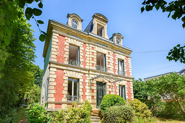 Maison 10 pièces à vendre à Chatou, Est
