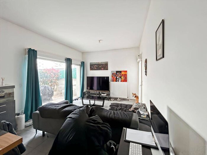 Appartement à louer - Clairmarais-Charles Arnould, Reims - 2 pièces - 1 chambre