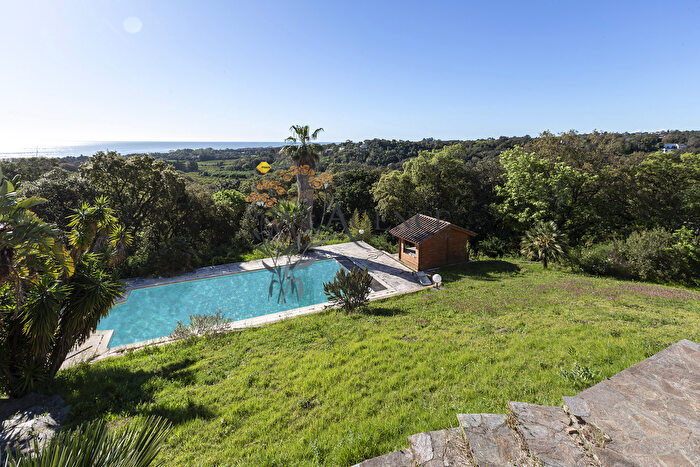 Maison à vendre - Valle-di-Campoloro - 14 pièces - 7 chambres