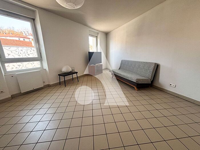 Appartement à louer - Centre Ville, Valserhône - 2 pièces - 1 chambre