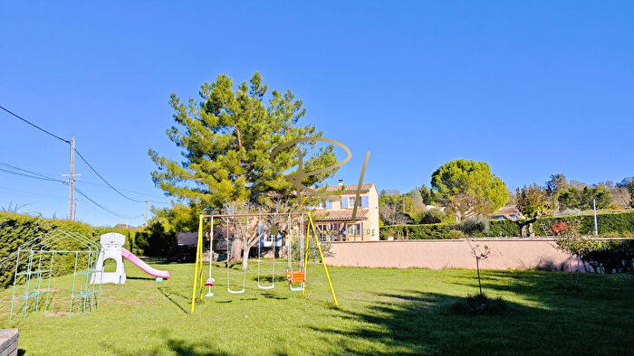 Maison à vendre - Barjac - 5 pièces - 3 chambres