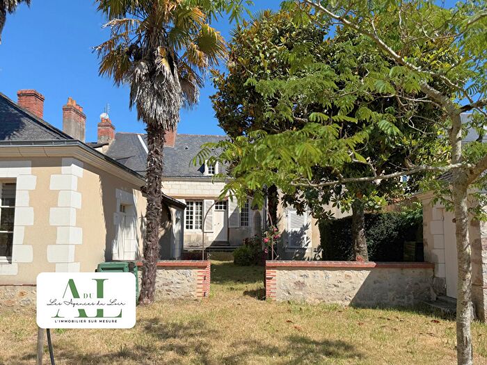 Maison à vendre - Baugé - 9 pièces - 6 chambres