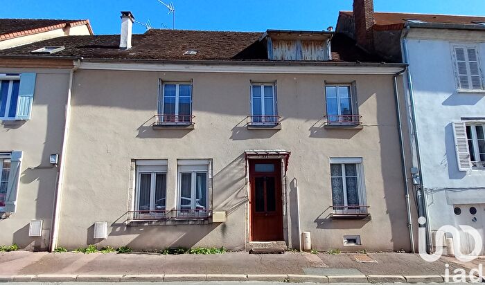 Maison à vendre - Saint-Yrieix-la-Perche - 9 pièces - 7 chambres