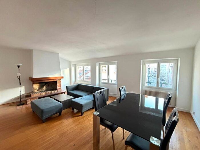 Appartement à louer - Hyper Centre-Vieille Ville, Saint-Étienne - 2 pièces - 1 chambre