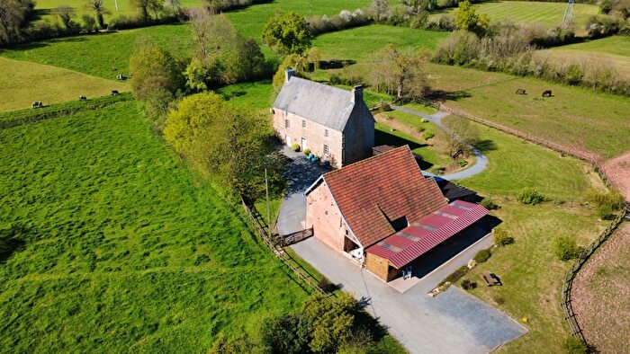 Maison 8 pièces à vendre à Le Dézert