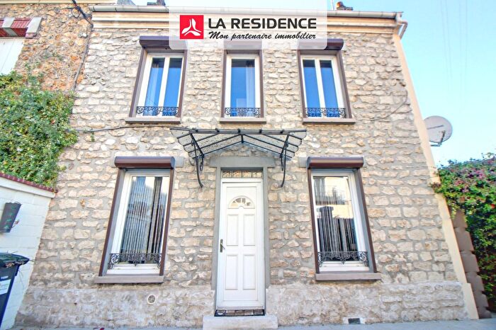 Maison à vendre - Mantes-la-Ville, Louise Michel - 6 pièces - 3 chambres