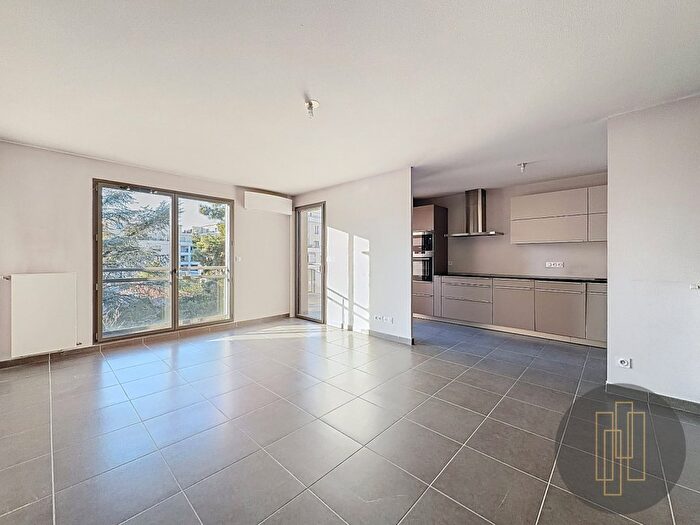 Appartement à vendre - Villefranche-sur-Saône, Centre-ville - 4 pièces - 3 chambres