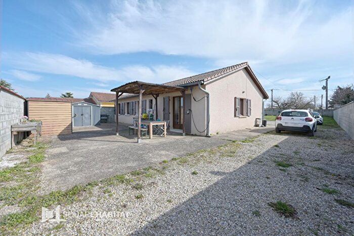 Maison à vendre - Beaurepaire - 5 pièces - 4 chambres