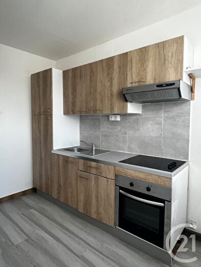 Appartement à louer - Arpajon-sur-Cère - 3 pièces - 2 chambres