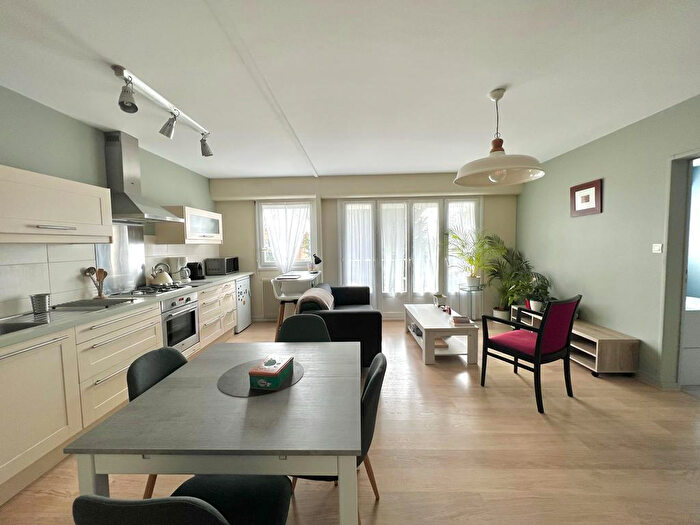 Appartement à louer - Thouars - 2 pièces - 1 chambre