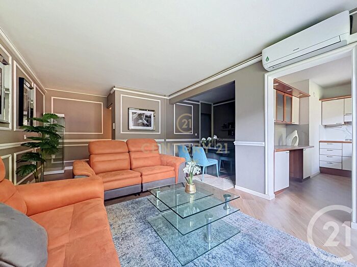 Lille, Saint-Maurice, Pellevoisin : Appartement 3 pièces à vendre