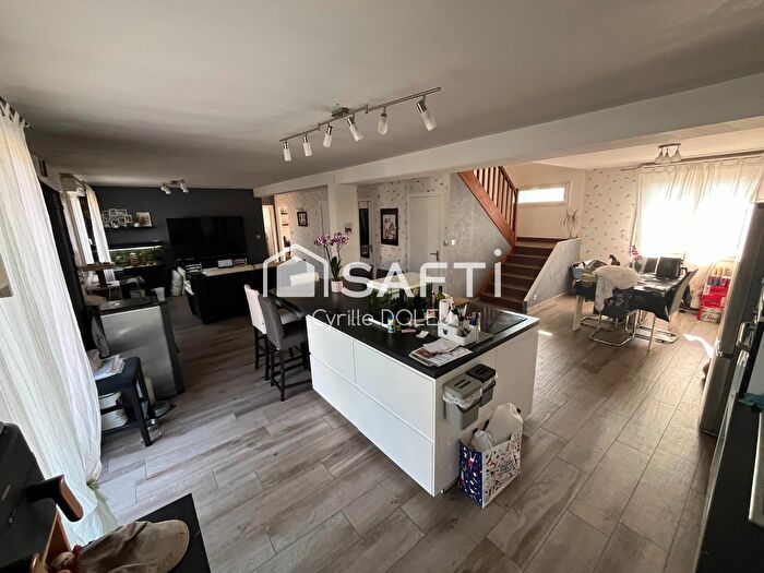Maison 6 pièces à vendre à Liffré