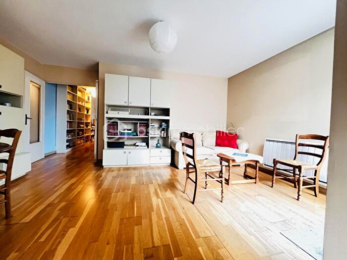 Appartement à vendre - Villejuif, Centre-ville - 3 pièces - 2 chambres