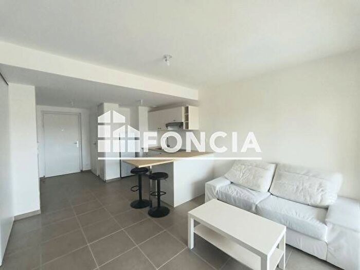 Appartement à louer - Charly - 2 pièces - 1 chambre