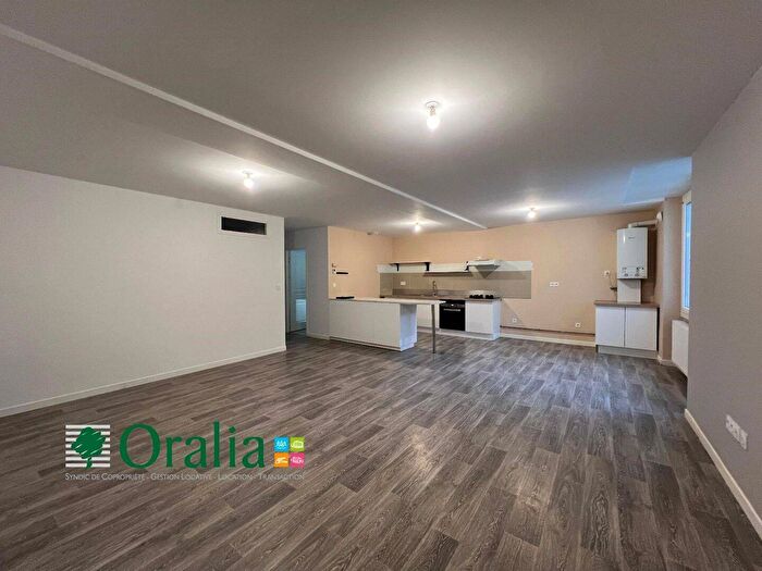 Centre, Tarare : Appartement 4 pièces à louer